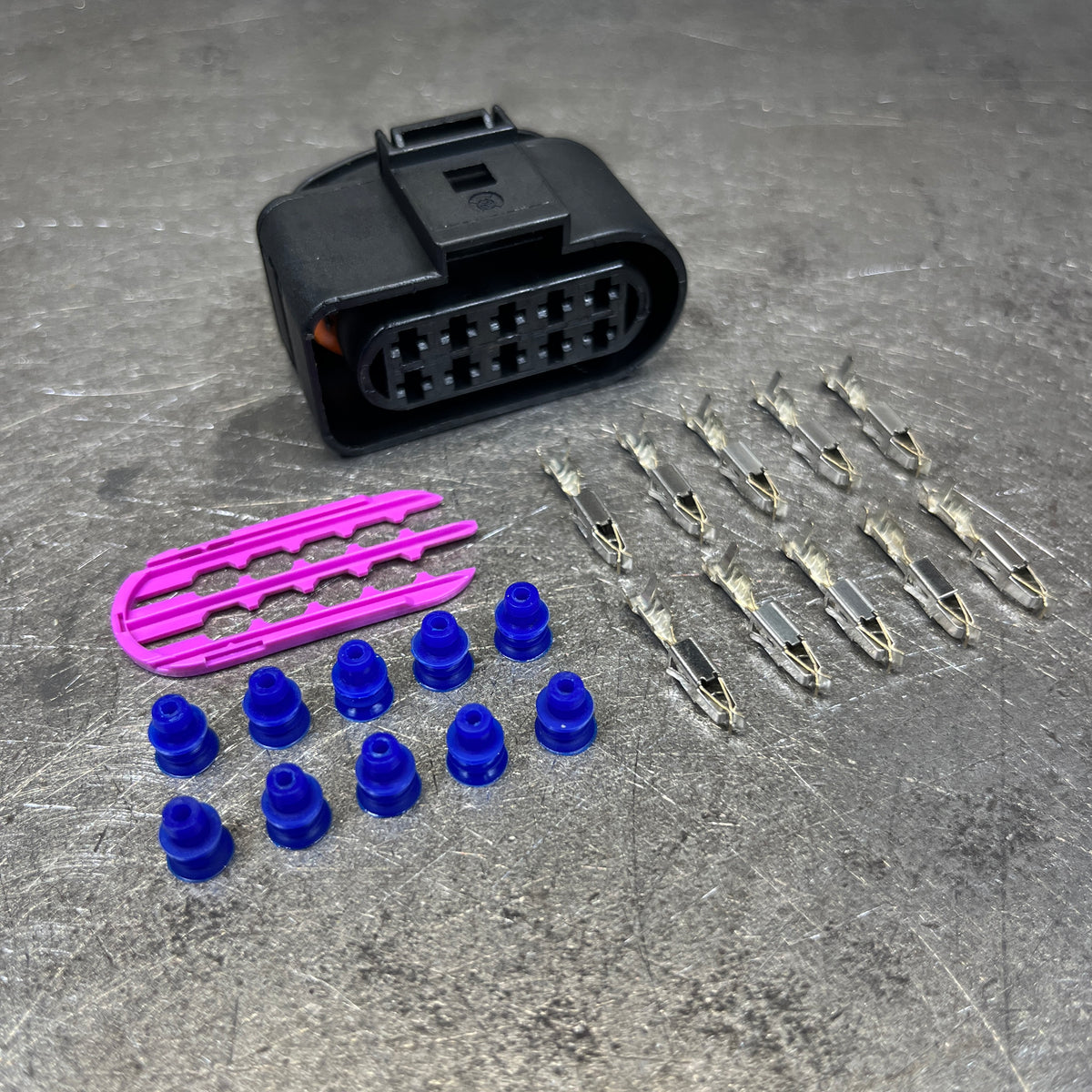 VW Mk4 Headlight Plug Connector Terminals & Seals Repair – lucidautowerks